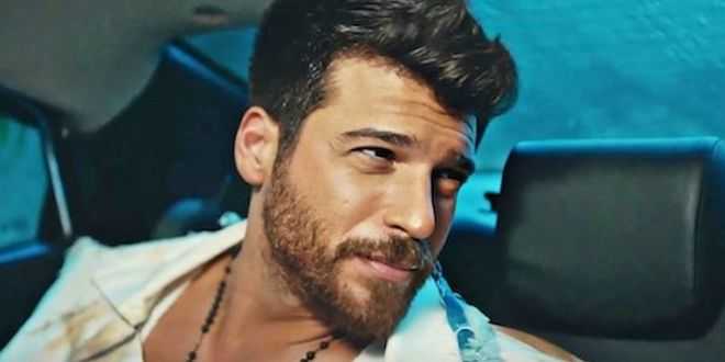 Can Yaman, ecco quanto guadagna l’attore turco