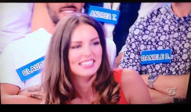 Gossip Uomini e Donne: il web è con Marta, Isabella si arrabbia e sbotta…