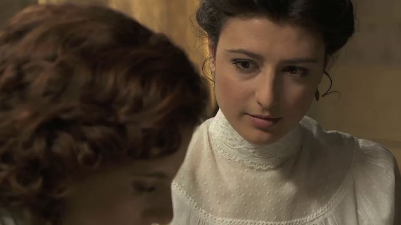 Anticipazioni Una Vita, puntate spagnole: Lucia sposa Eduardo, ma ama ...