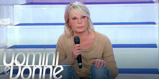 Uomini e Donne, nel trono over è nata una nuova coppia: lei è una dama ...